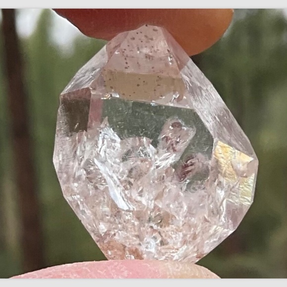 Crystal rock | Accents | Natural Quartz Crystal Arizona Interesting ...